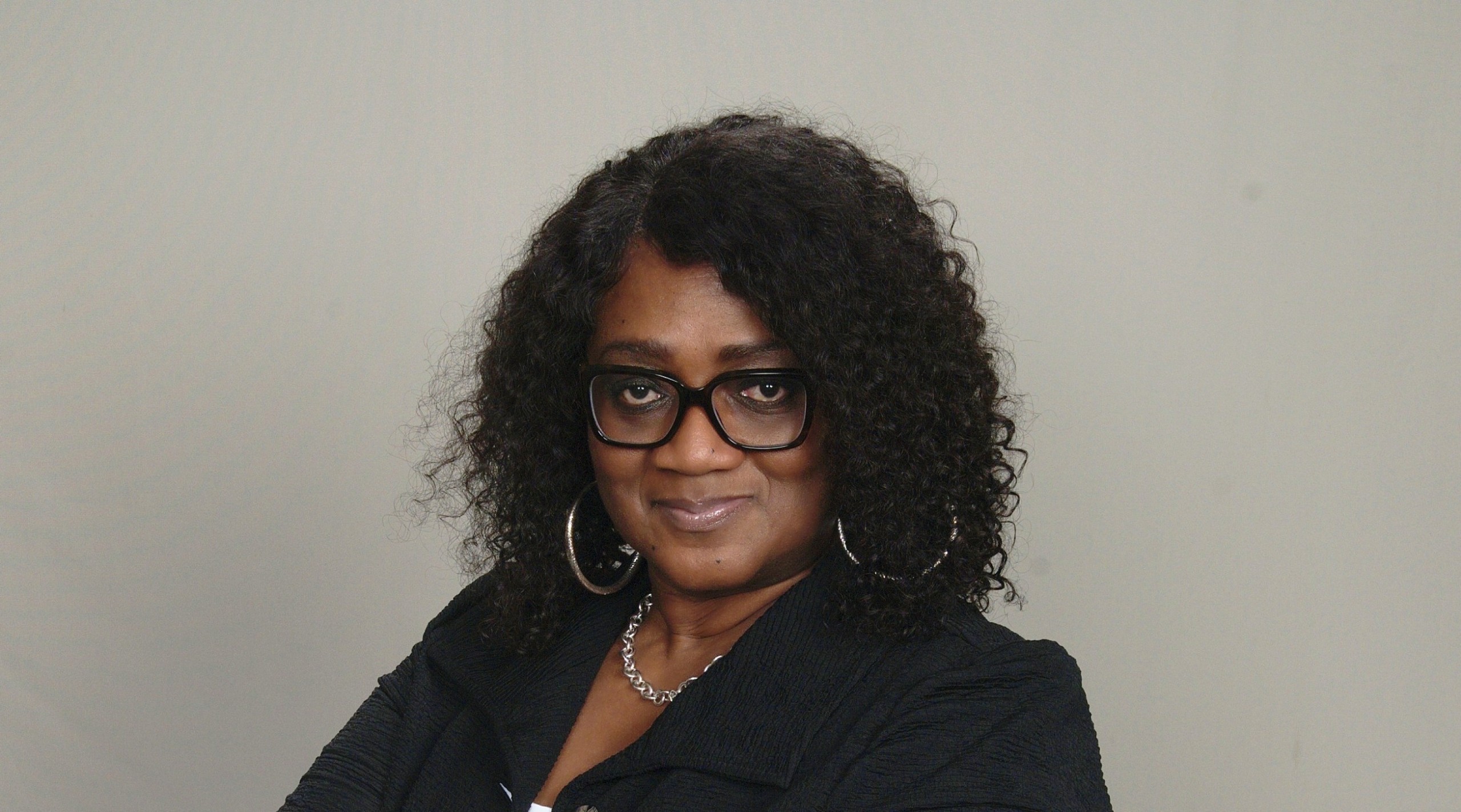 Retunda Wilson, Branch Manager | Valeria Knox